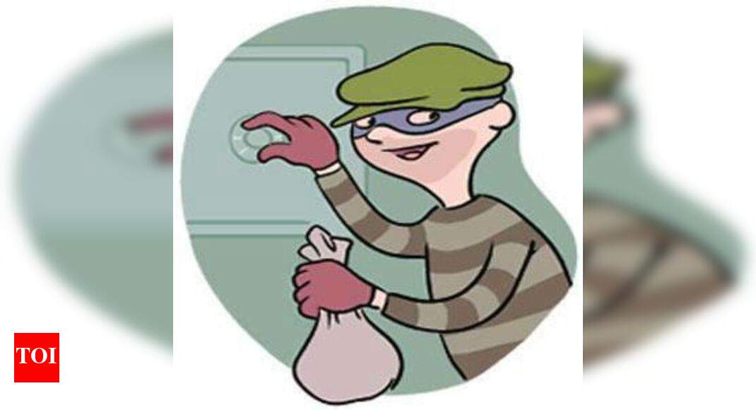 Alert guards thwart burglary attempt | Hubballi News - The Times of India