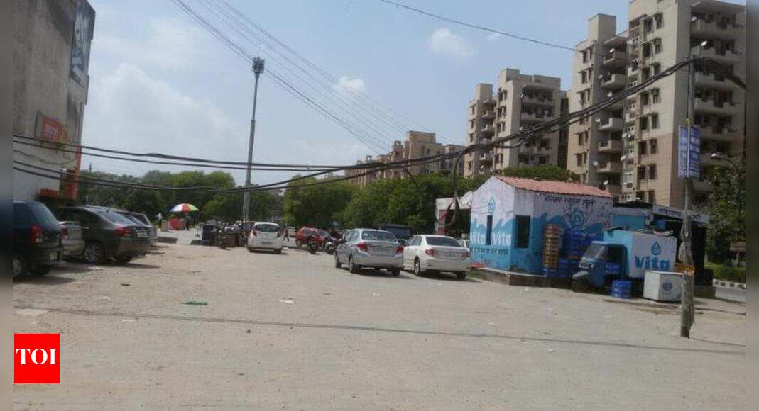 Low-hanging cables - Times of India