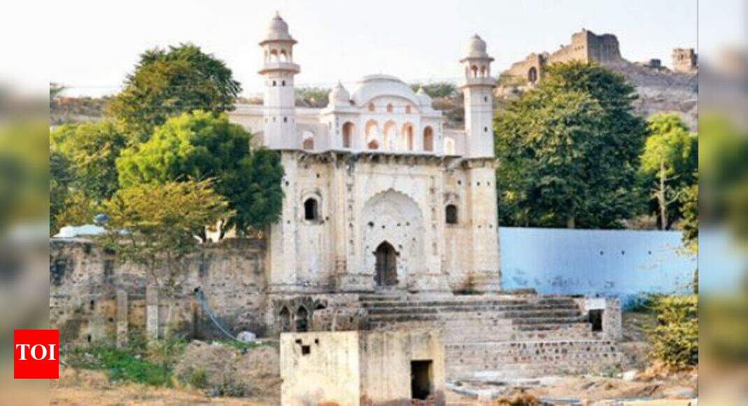 Sheikh Musa's tomb to be preserved | Chandigarh News - Times of India