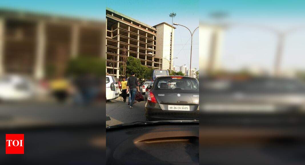 Traffic mess - Times of India