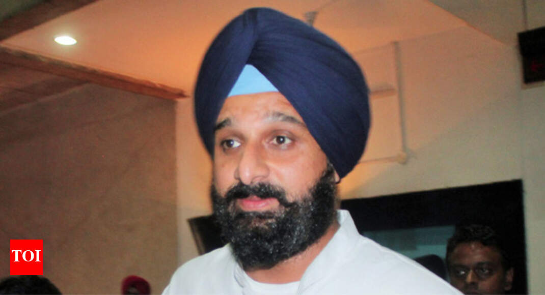 majithia: Shoe hurled at revenue minister Bikram Singh Majithia inside ...