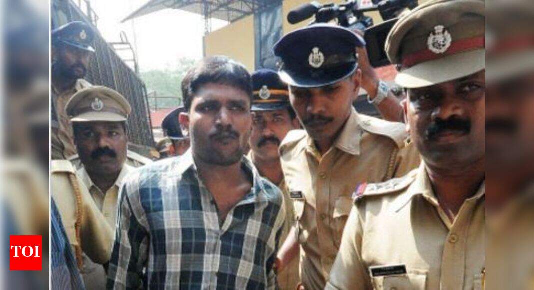 Find source of money of Govindachamy: Mahila Congress leader Bindhu ...