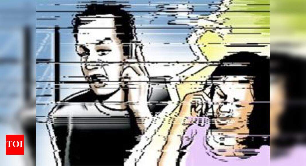 2 more held in extortion racket | Delhi News - Times of India
