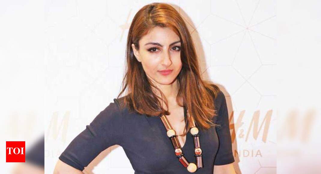Showstopper Soha leaves without walking the ramp for delayed Delhi show ...