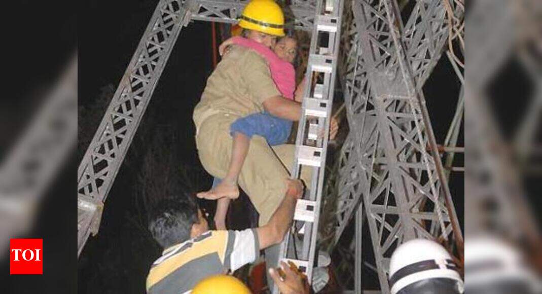 Giant wheel tragedy victim laid to rest | Kozhikode News - Times of India