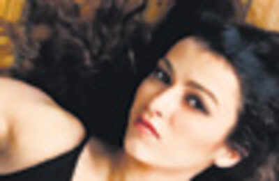 Anaida passionate about art & music - Times of India