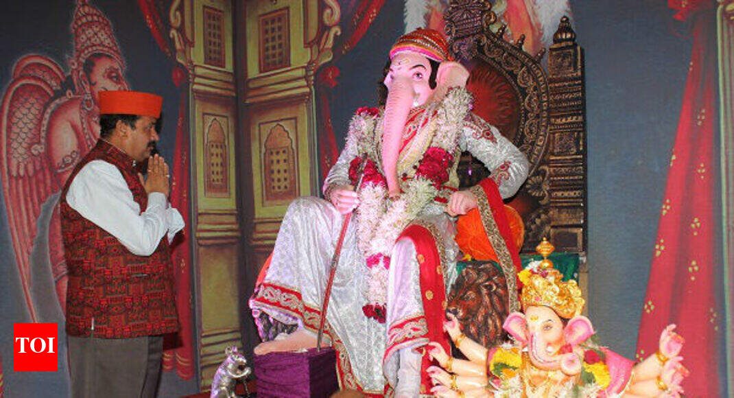 Raje Mudhoji: Feast, festivities and fervour at Raje Bhonsle’s Maskarya ...