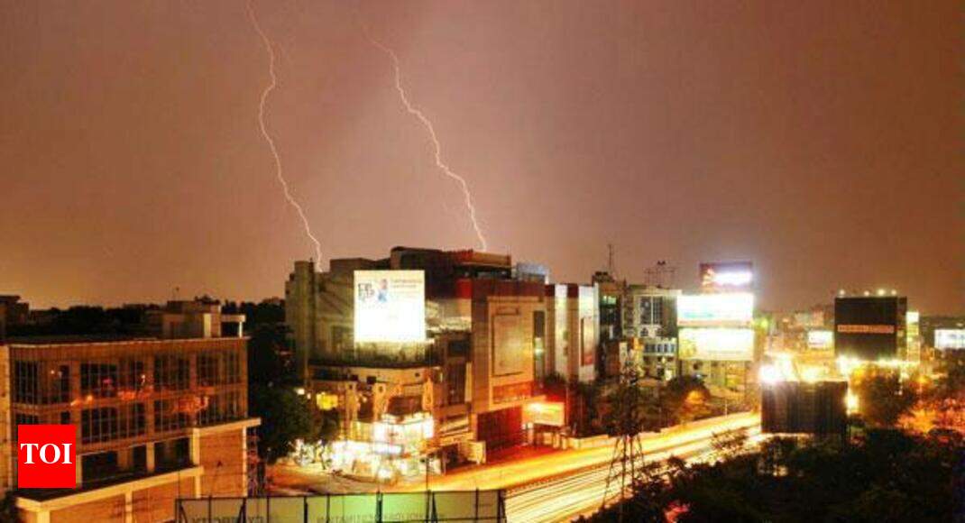 'Smart Surat' running on ramshackle buses | Surat News - Times of India