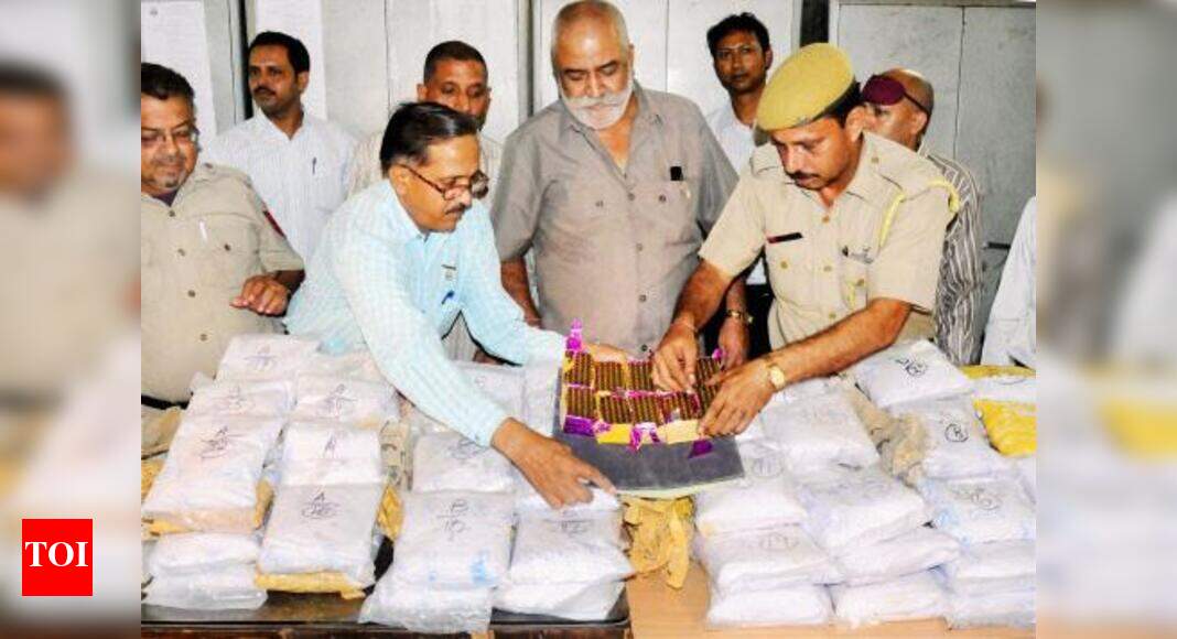 Rs 20 lakh worth of heroin recovered by CID, NCB | Kolkata News - Times ...