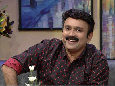 Actor Sudheesh to visit ‘Badai Bangalow’ - Times of India