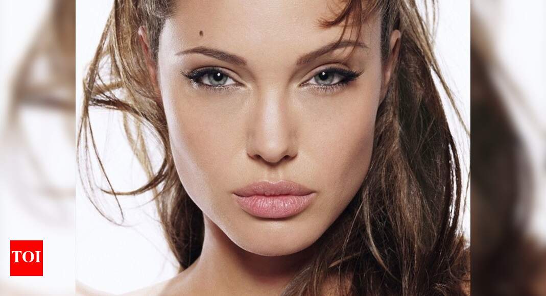 Angelina Jolie Hires Crisis Manager Who Inspired Scandal Times Of India