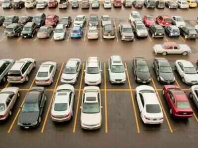 Parking a mess, markets vulnerable | Delhi News - Times of India