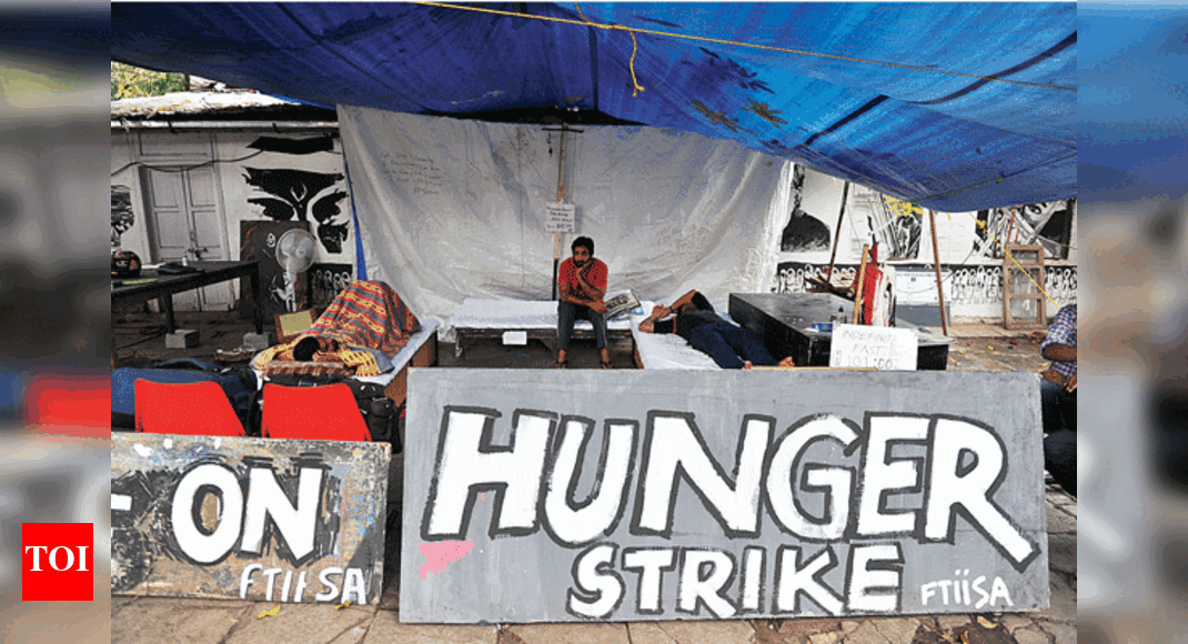 Hunger Strike: Emulating Gandhi, two youths sit on 24-hour hunger ...