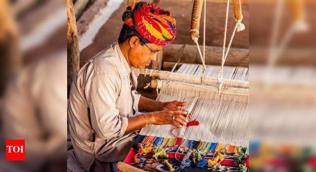 'GI tag for Indian carpets needed to meet challenges' | Varanasi News ...