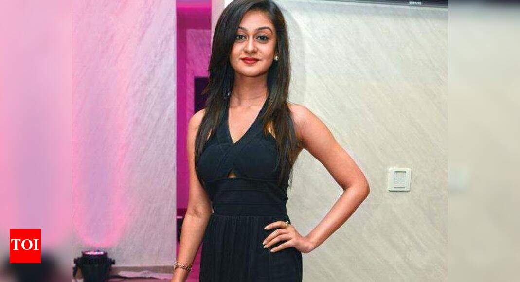 Viral sensations Poonam and Priyanka choreograph Aishwarya's dance ...