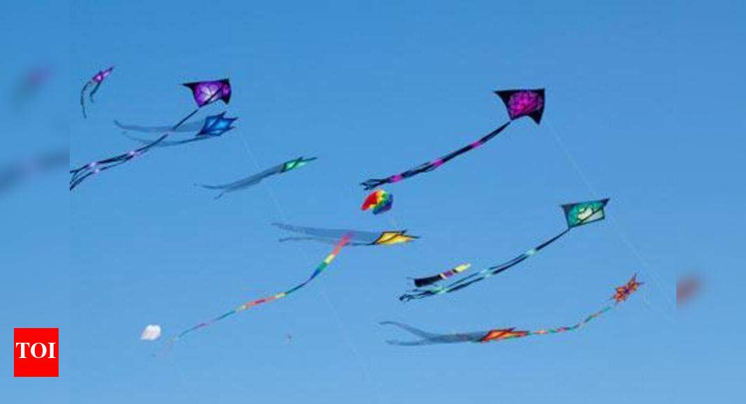 Boy: Boy chasing kite dies on railway track | Hyderabad News - Times of ...