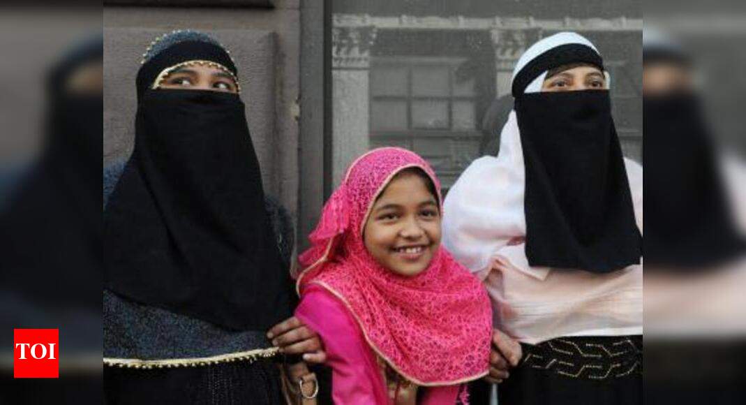 Triple Talaq: Muslim women welcome govt's triple talaq stand - Times of India