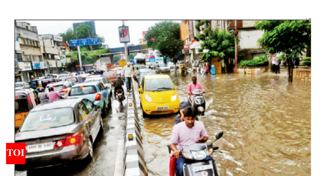 heavy rain: Short spell of rain brings city to standstill | Hyderabad ...