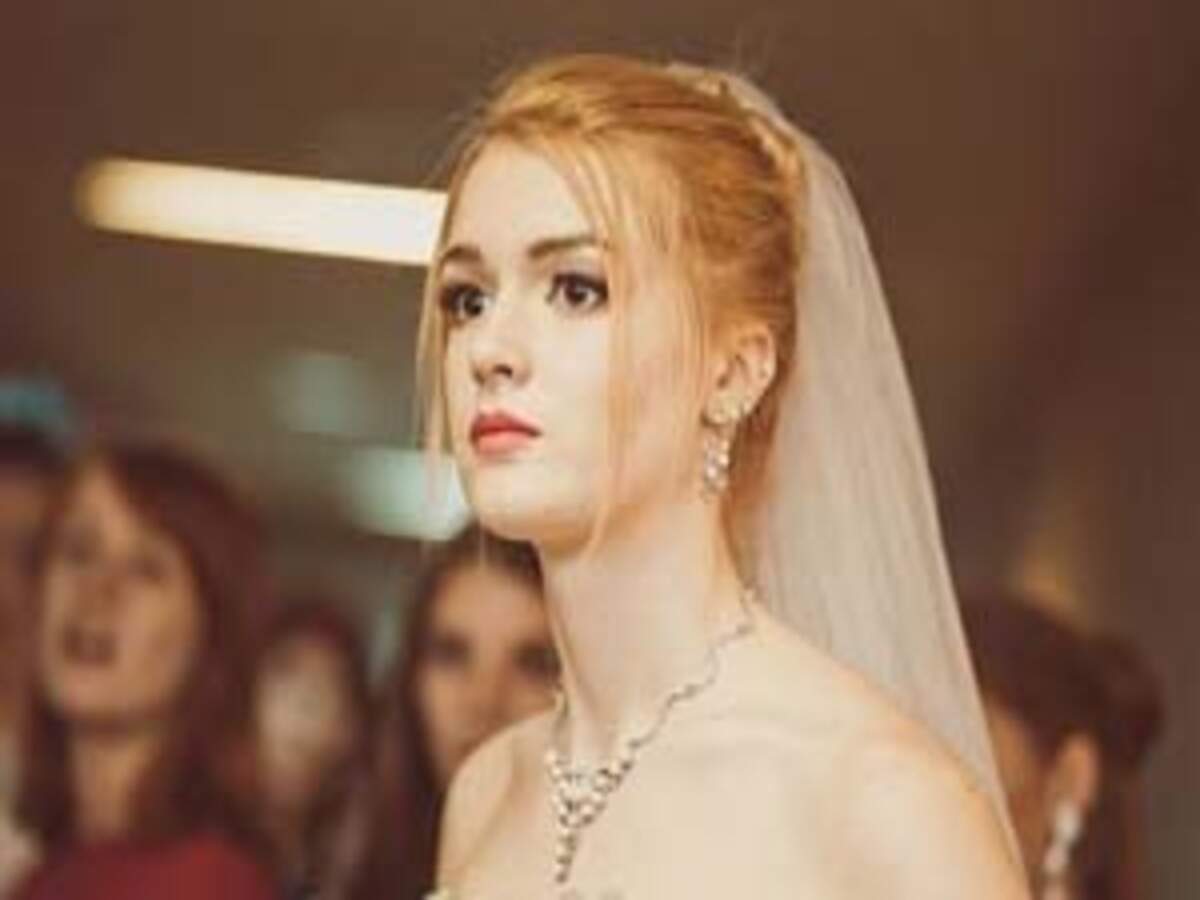 Alice Manenok crowned Miss International Russia 2016