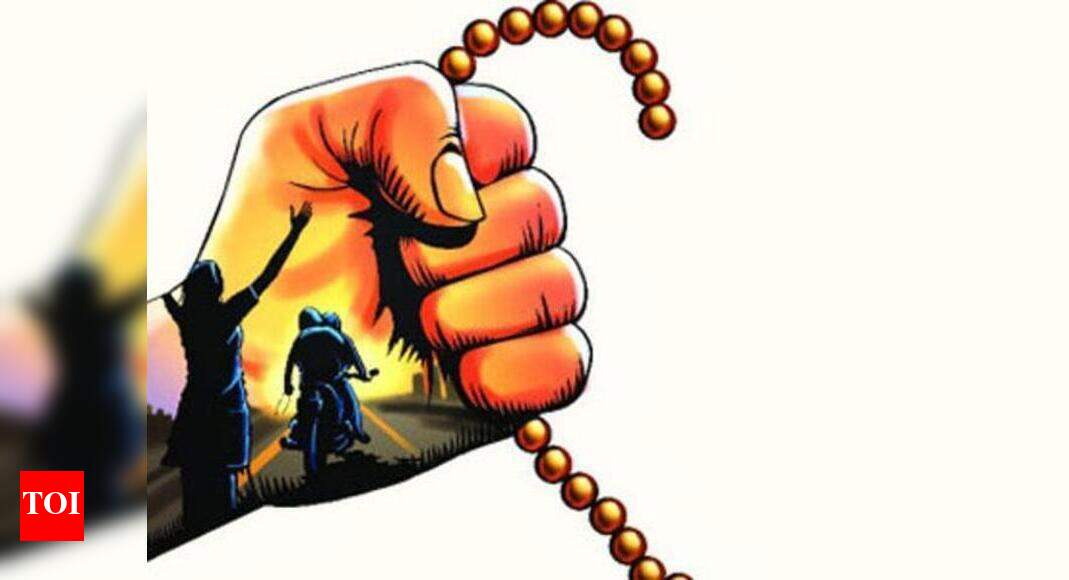 Gold: Snatcher robs BSNL officer of 10-tola gold chain | Hyderabad News ...