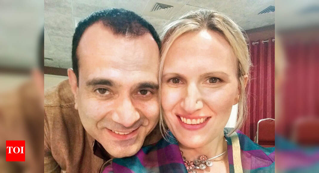 Manish Chaudhari gets engaged - Times of India