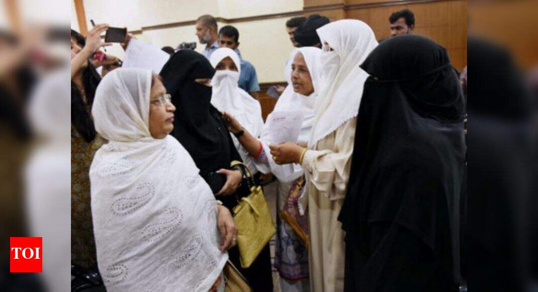 Triple Talaq And Polygamy: Muslim women: AIMPLB using sharia to perpetuate patriarchy | India ...