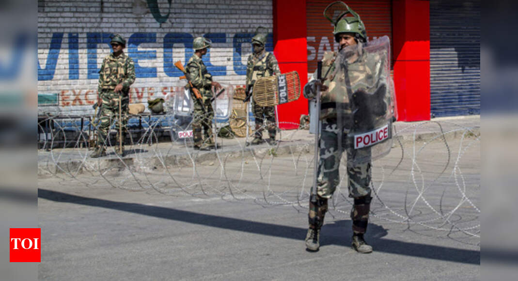Curfew lifted across Kashmir | India News - Times of India
