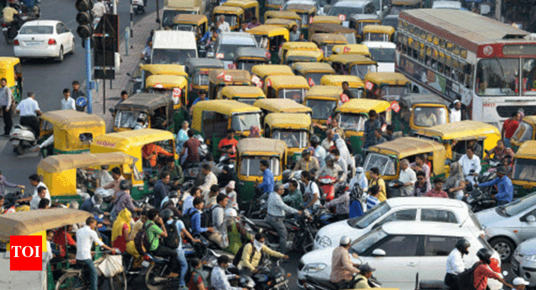 Stir jams Ganj traffic, chokes main routes | Lucknow News - Times of India