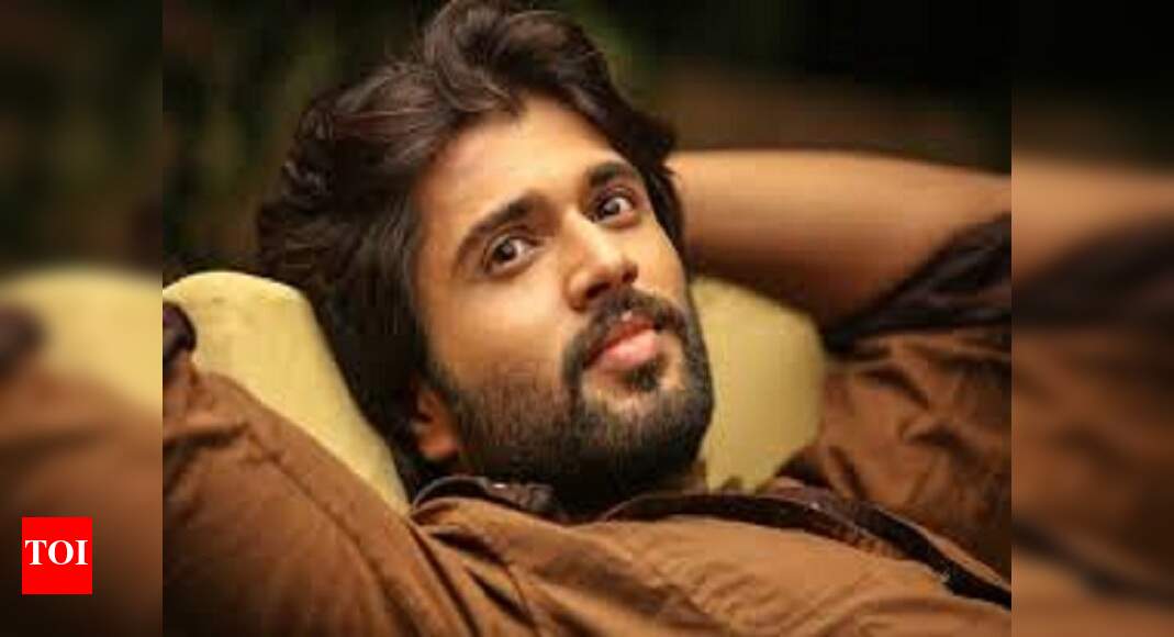 Vijay Devarakonda to work with director Ravi Babu! | Telugu Movie News ...