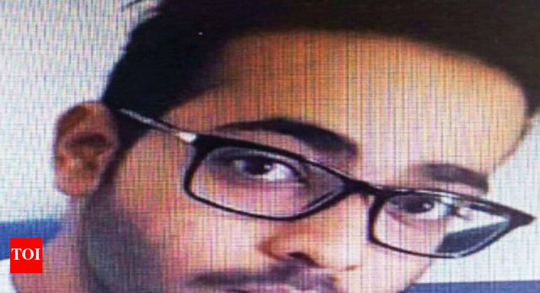 Shaggy: Call centre scam: Kingpin fled to Gulf during raid | Mumbai ...