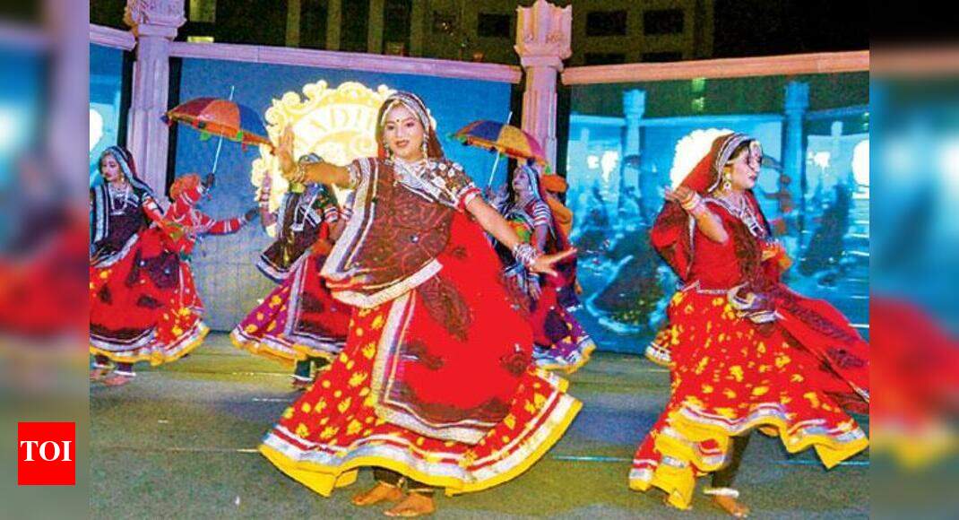 Folk dances a hit at DAVV festival | Indore News - Times of India