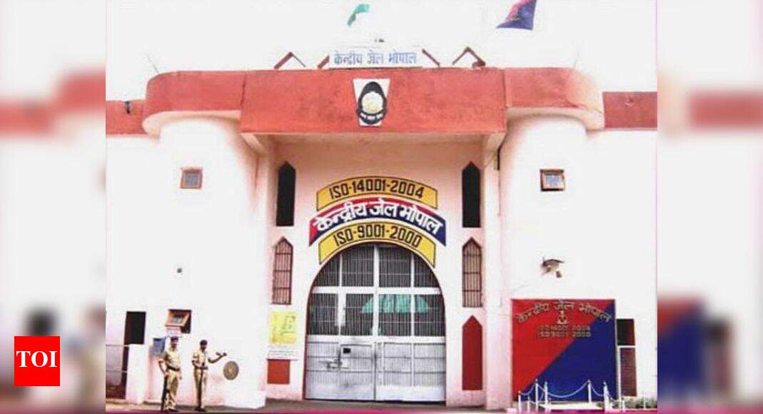 SIMI Terrorists gunned down: 8 SIMI terrorists who escaped Bhopal ...