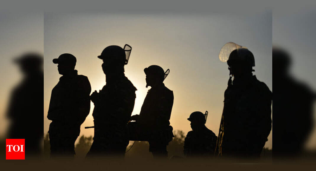 Pakistan Rangers: Pakistan army personnel replacing Rangers as border ...