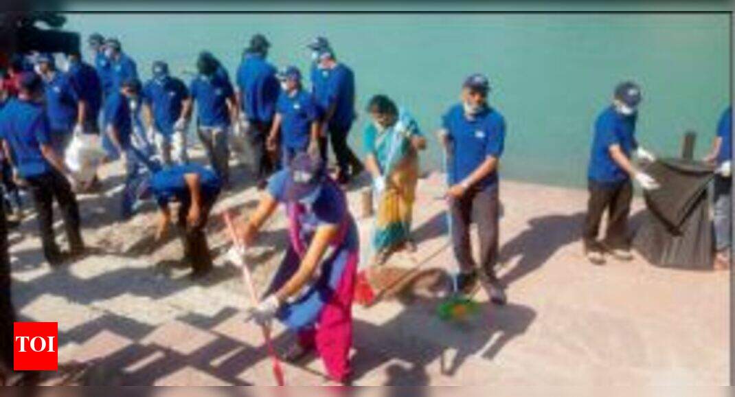 Diamond merchant takes 300 staff, families on paid holiday | Dehradun ...