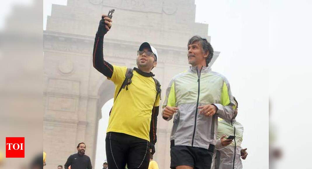 Milind Soman joins NCR runners at India Gate to spread road safety ...