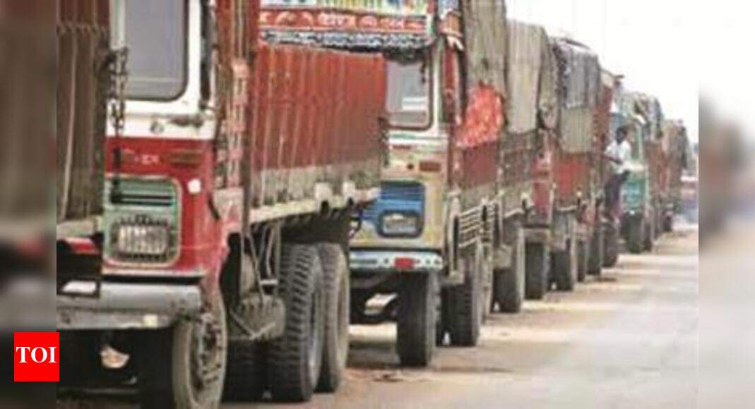 Toxic trucks slip through border gaps | Delhi News - Times of India