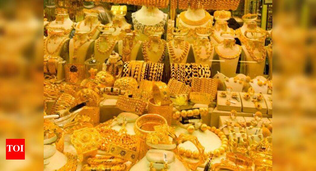 Gold prices up by Rs 2,000/10gram | Lucknow News - Times of India