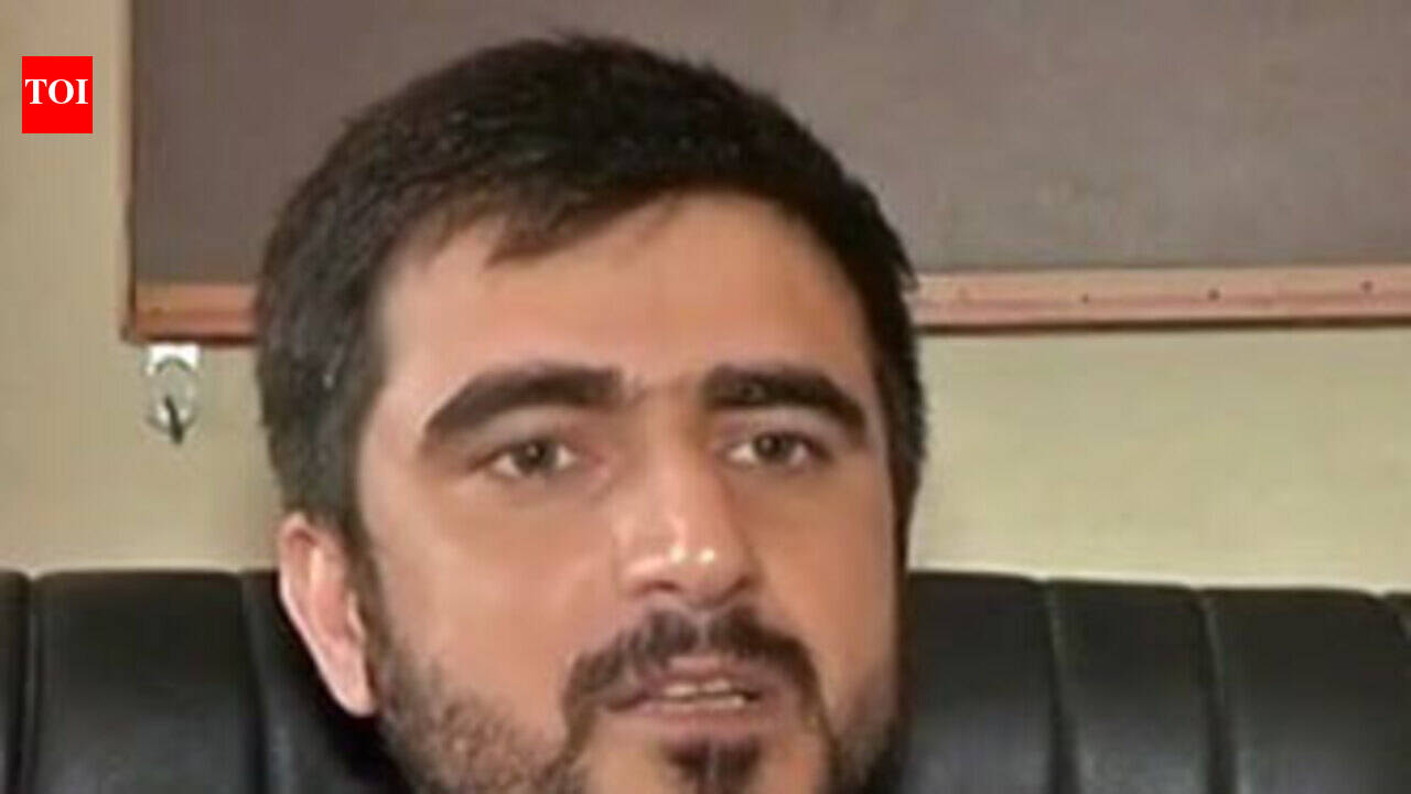 Meet Mohd Imran Naik: Kashmir's young KAS from remote Doda district