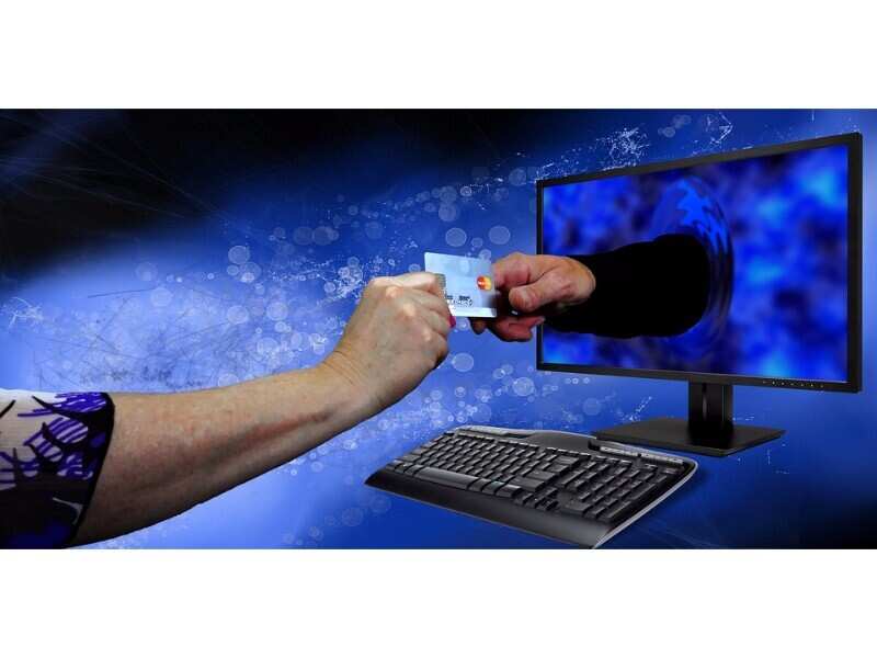 15 ways criminals steal money from your Debit/Credit card | Gadgets Now