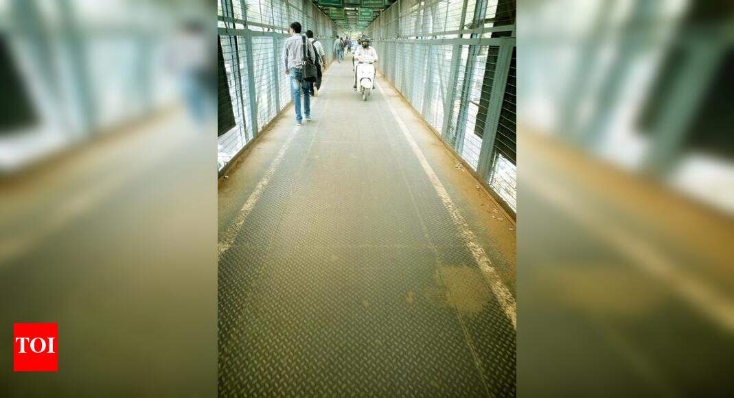 Gurgaon: Foot overbridge or flyover? - Times of India