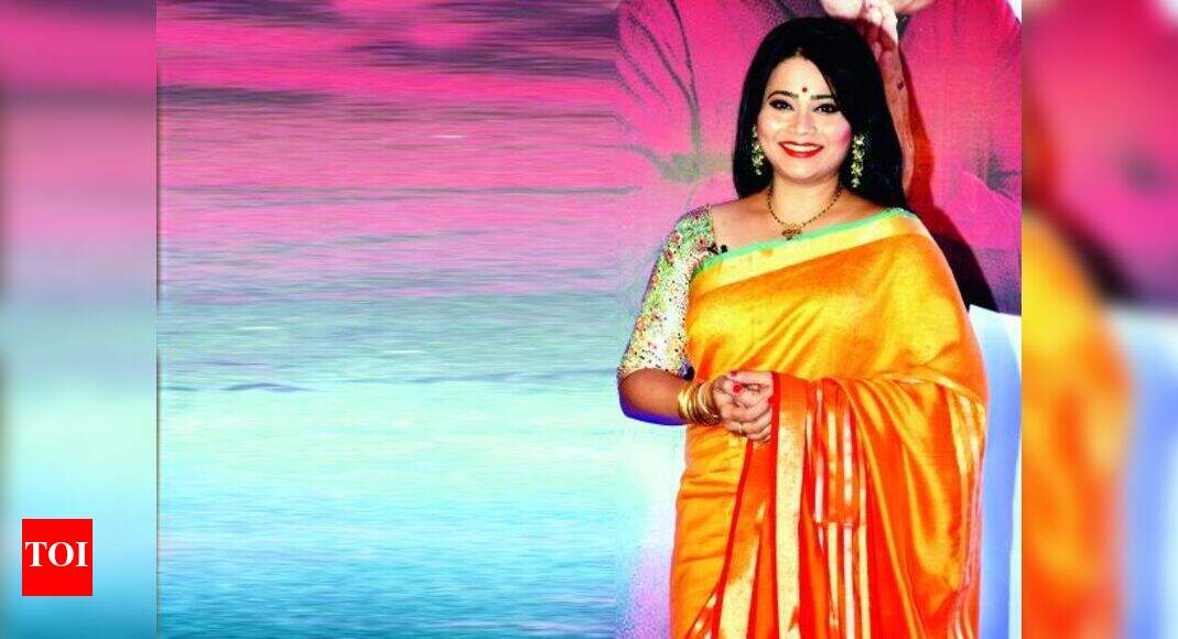 Pranoti Pradhan misses theatre | - Times of India