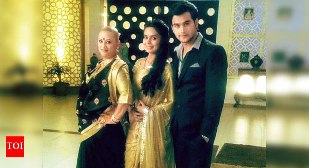 The entire cast of 'Yeh Vaada Raha' replaced! - Times of India