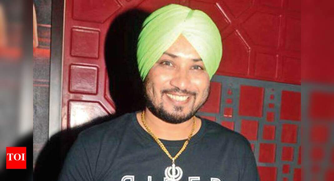 Only a few films show Delhi as it is, says Dilbagh Singh | Hindi Movie ...