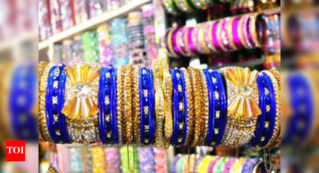 Demonetisation: Hundreds rendered jobless as 90 of 100 bangle factories ...