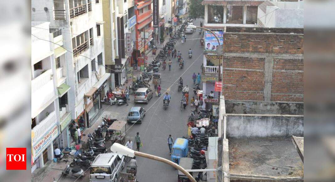 Cash driven Itwari bears deserted look post demonetization | Nagpur ...