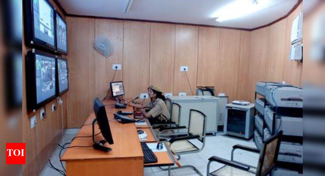 112 Emergency Helpline: Delhi police to set up new control room for ...