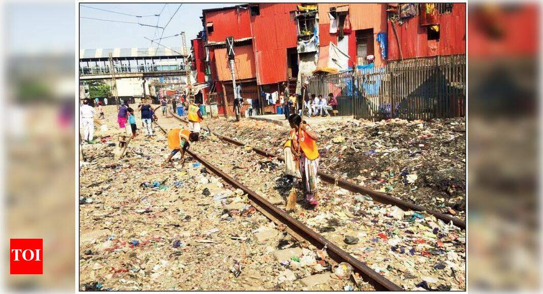 BABY STEPS AT BANDRA.THE BMC MAKES A BEGINNING - Times of India
