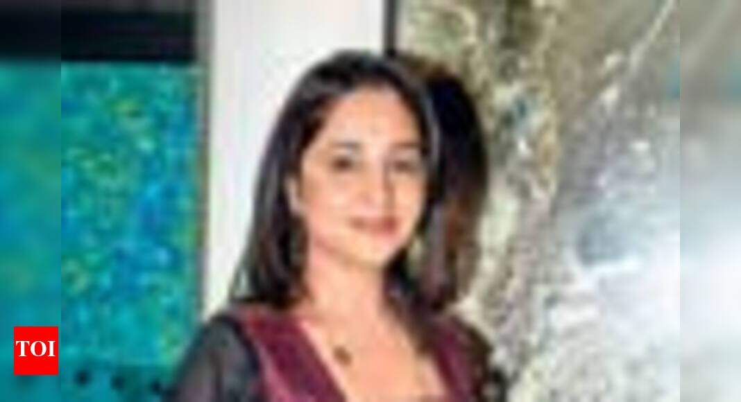 Bhende previewed his artworks in Mumbai | Events Movie News - Times of ...