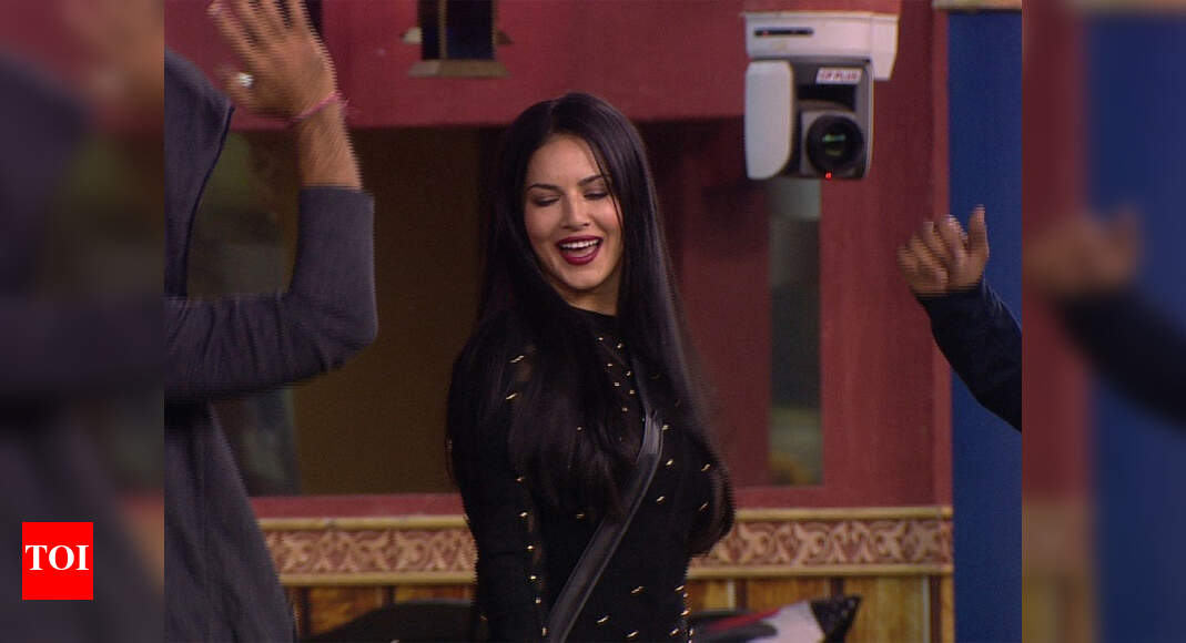 Bigg Boss 10: Gear up to see Sunny Leone as Basanti from Sholay - Times ...