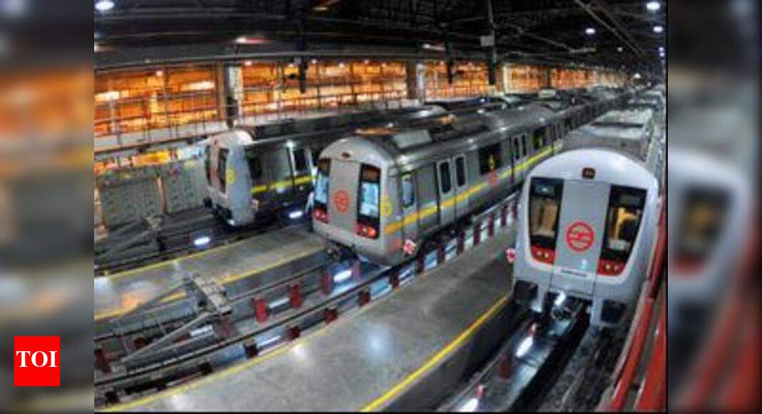 Metro coaches: Govt gets back with posers | Delhi News - Times of India